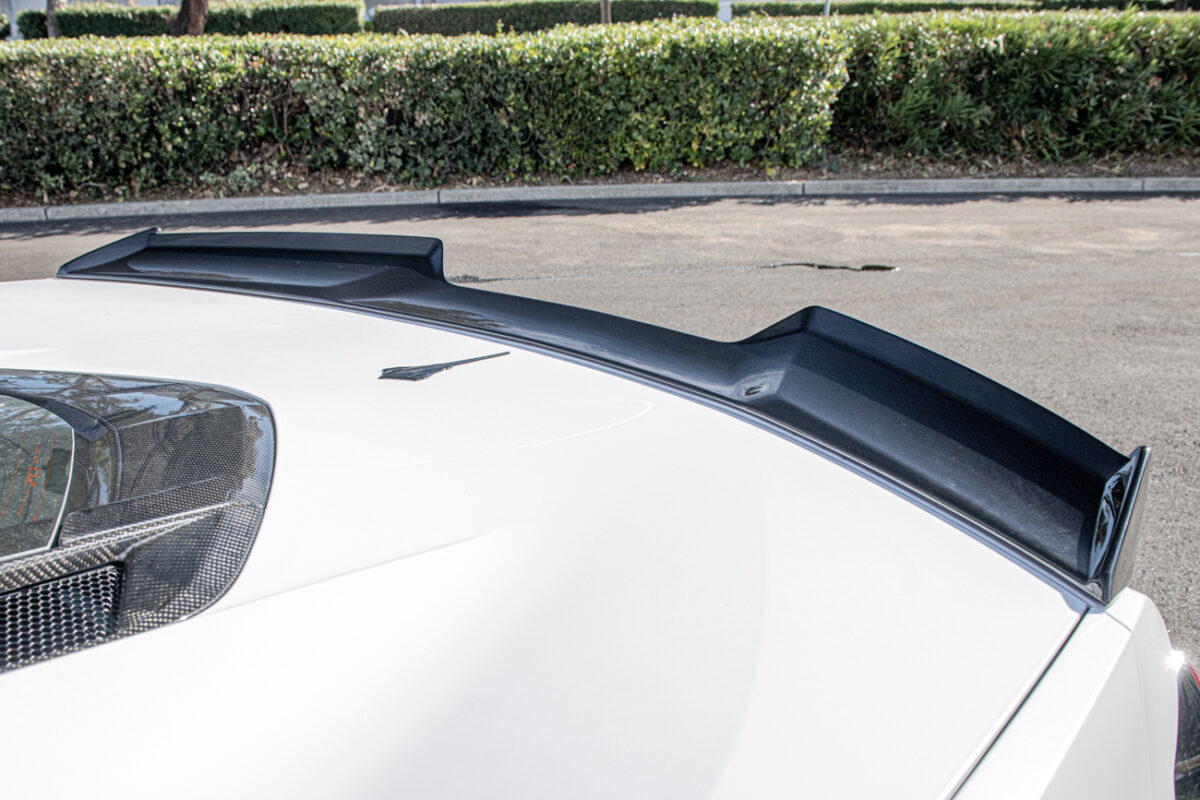 EOS 2020-2024 Chevrolet Corvette C8 'Z06 Style' Carbon Flash Visible ...